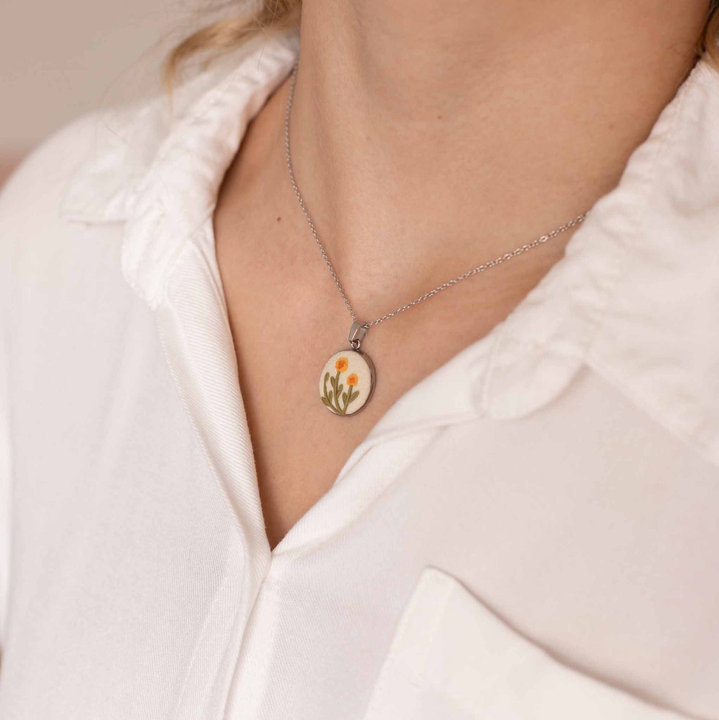 Colar Dália – Ateliêtto Clay Jewelry